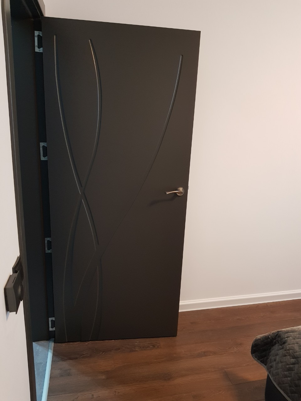 Елегантен модел врата 984 – Врати Сан Исидро