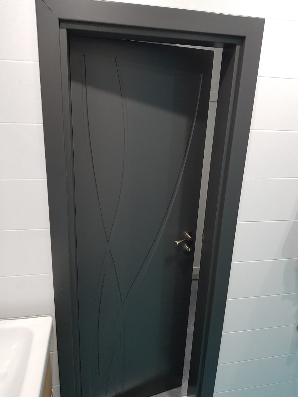 Елегантен модел врата 984 – Врати Сан Исидро